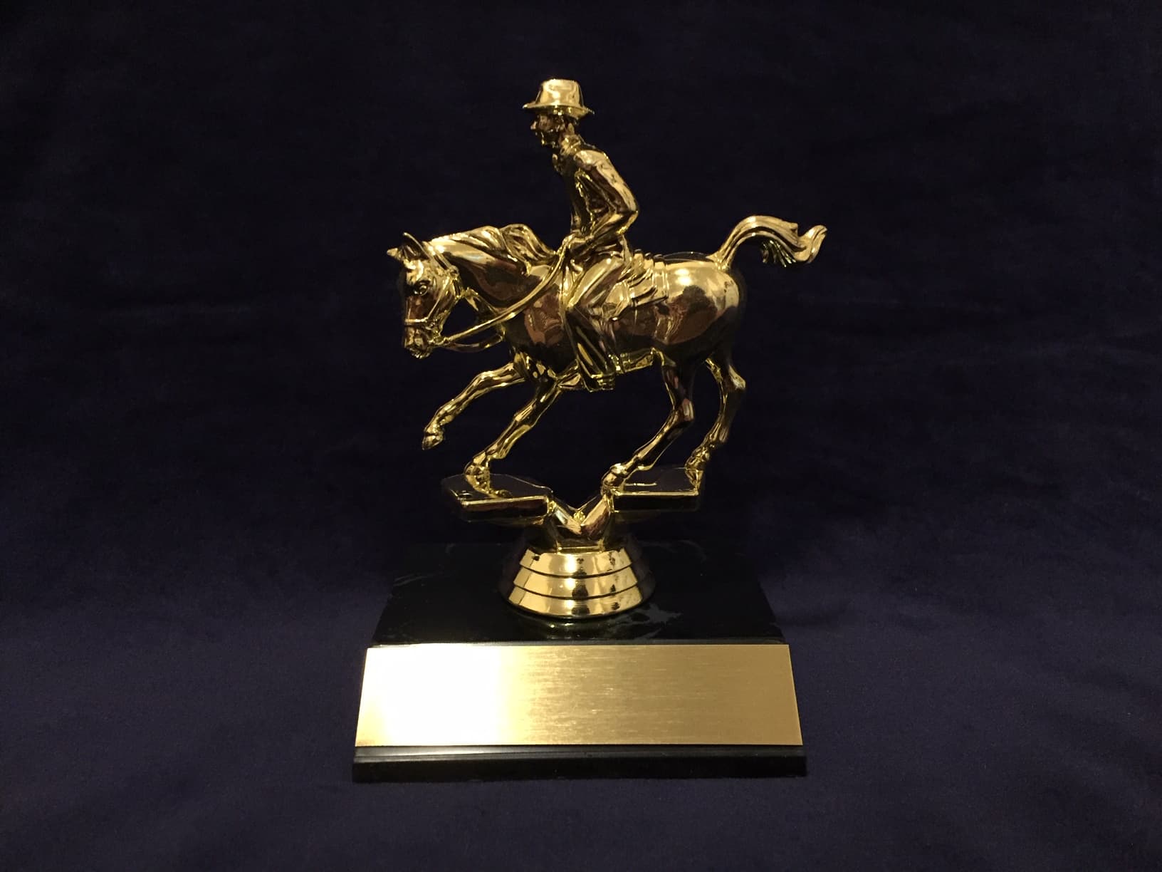 Golden Horse Award Statue